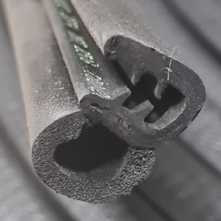 Durų sandarinimo guma plona